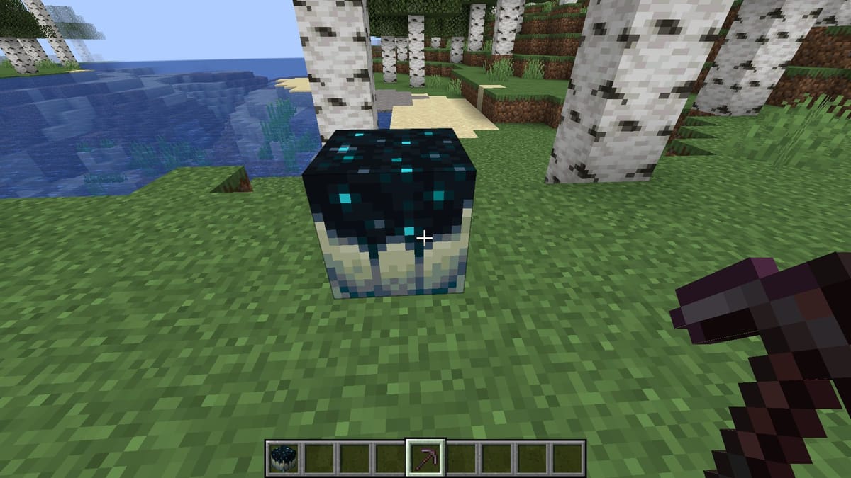 Sculk catalyst change in Minecraft 1.19.1 update Java Edition