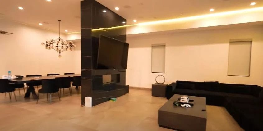 Where does Lucas and Marcus live?