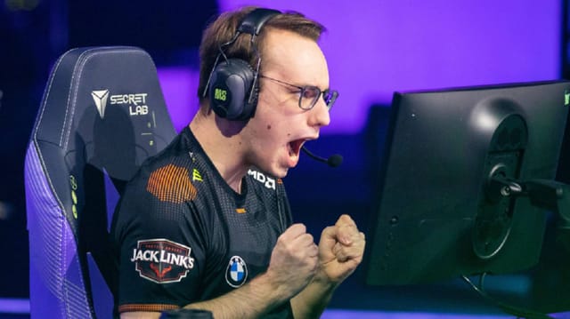 Derke Valorant settings (2022): Crosshair, configuration, keybinds ...