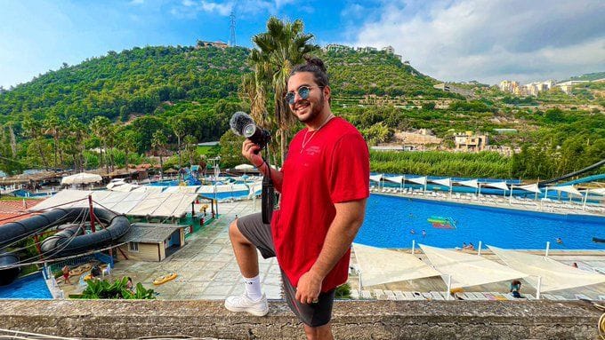 Fortnite streamer shares stomach-churning experience at LAN event