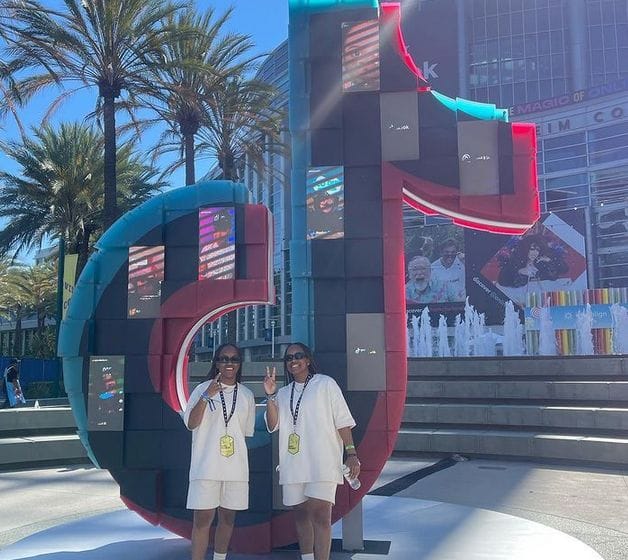 How much is Splash Twinz's Net Worth?