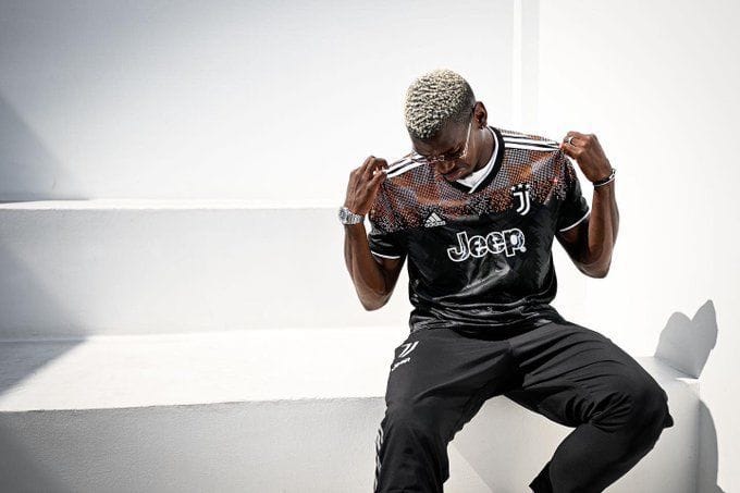 7 top footballers who have private jets