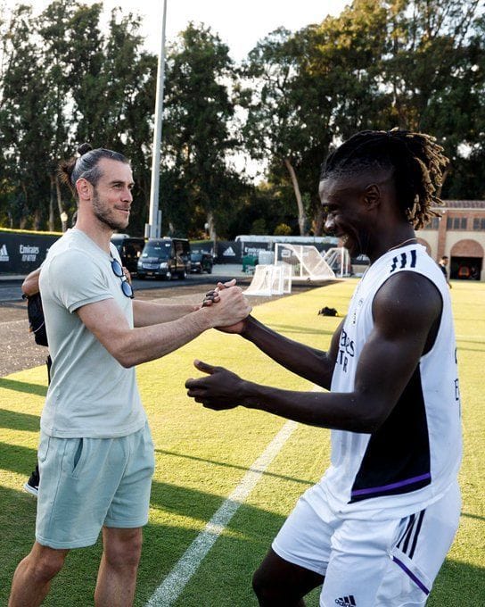 7 top footballers who have private jets