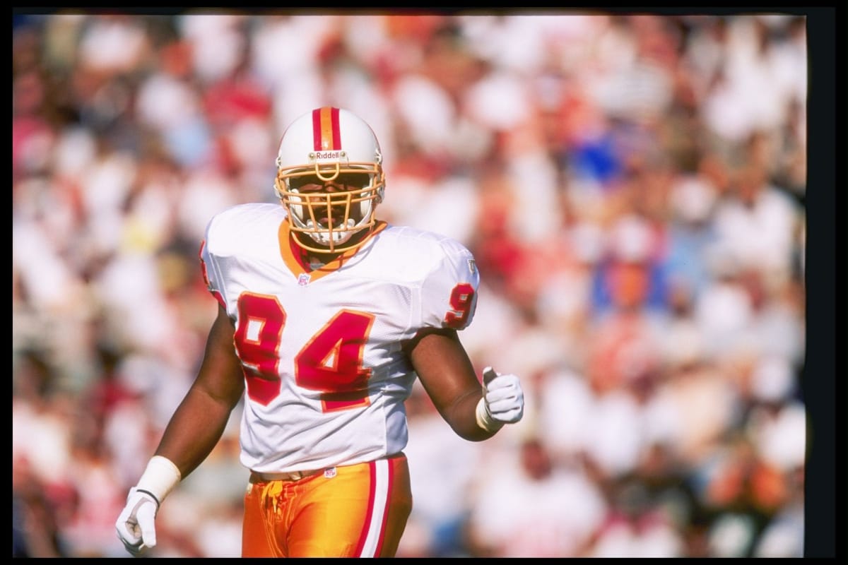 Former Buccaneers pass rusher passes away aged 48 following battle ...