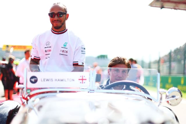 "The end of a legendary era is near"- Fans fire shots at Lewis Hamilton ...