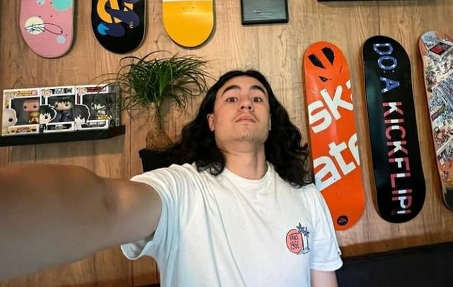 Who is Famous YouTuber ZexyZek?