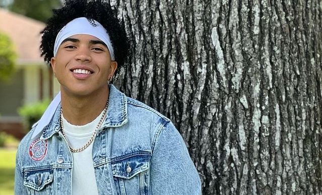 How much is La'Ron Hines’s net worth as of 2022?