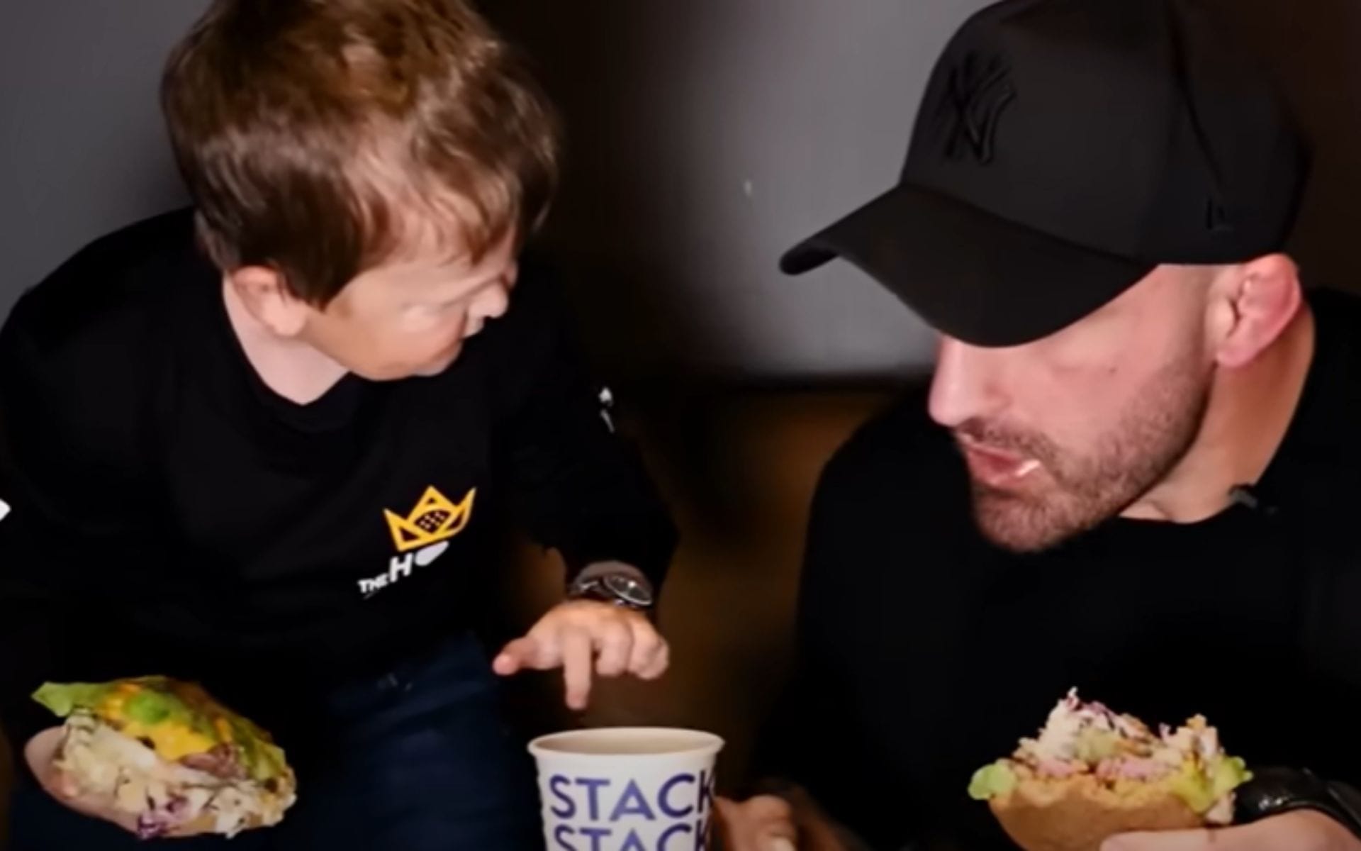 Alexander Volkanovski and Hasbulla make smash burgers