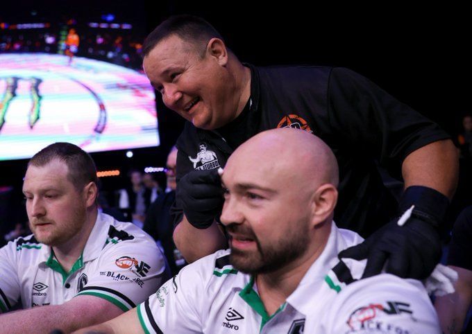 SBG Ireland coach splits open eye during Bellator Dublin