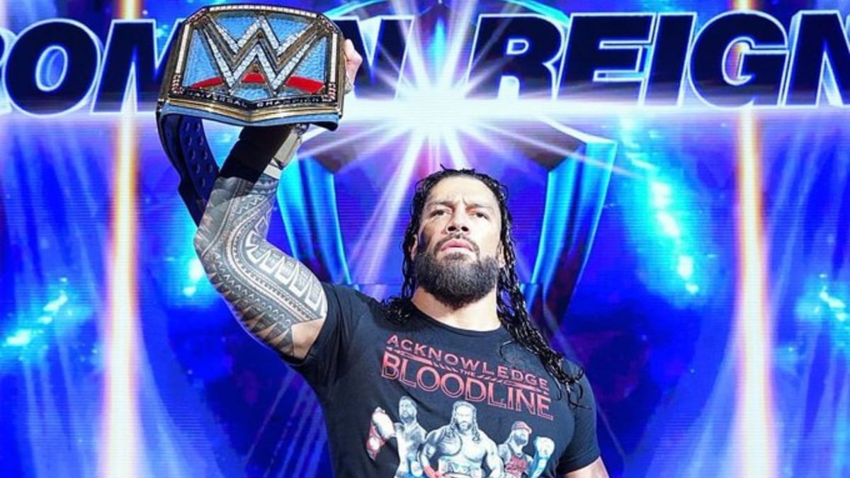 Female WWE Superstar sends a four-word message to Roman Reigns' Bloodline stablemate