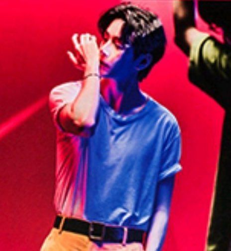 Hes So Sexy” Bts Vs Fans Gush Over His Brave Choice To Sport Red Lipstick In Proof Collector