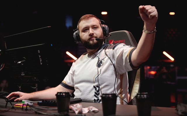 dimasick Valorant settings (2022): Crosshair, configuration, keybinds ...