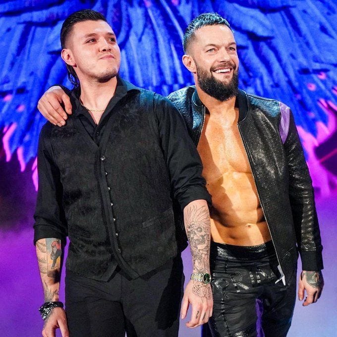 Bray Wyatt & 3 WWE stars in the White Rabbit teaser on RAW