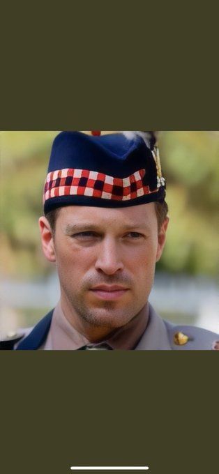 Equerry to the Queen/King: Major Johnny Thompson takes social media by ...