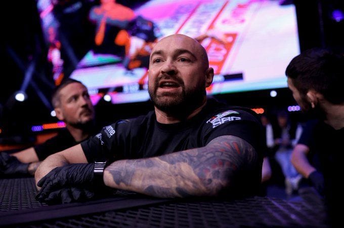 SBG Ireland coach splits open eye during Bellator Dublin