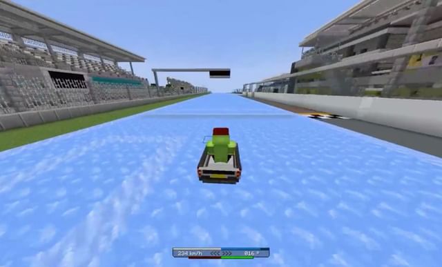 Minecraft Redditor creates boat race course using ice blocks