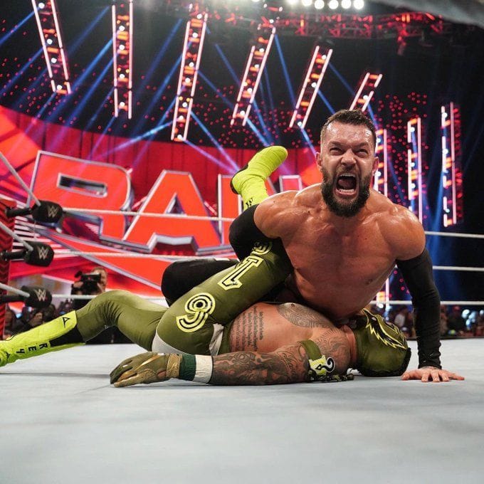 Bray Wyatt & 3 WWE stars in the White Rabbit teaser on RAW