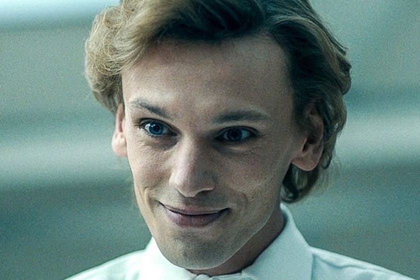 Who plays Vecna in Stranger Things Season 4?