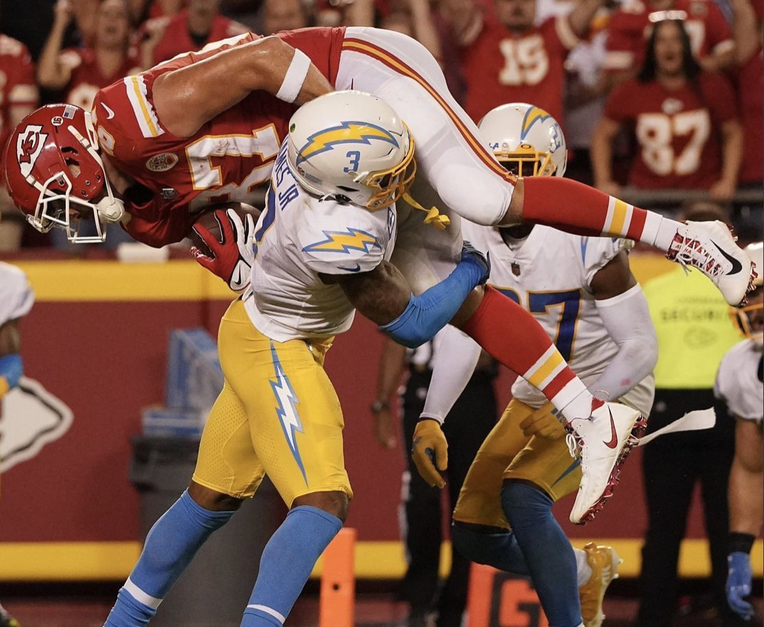 Chargers safety Derwin James bodyslams Chiefs TE Travis Kelce in game