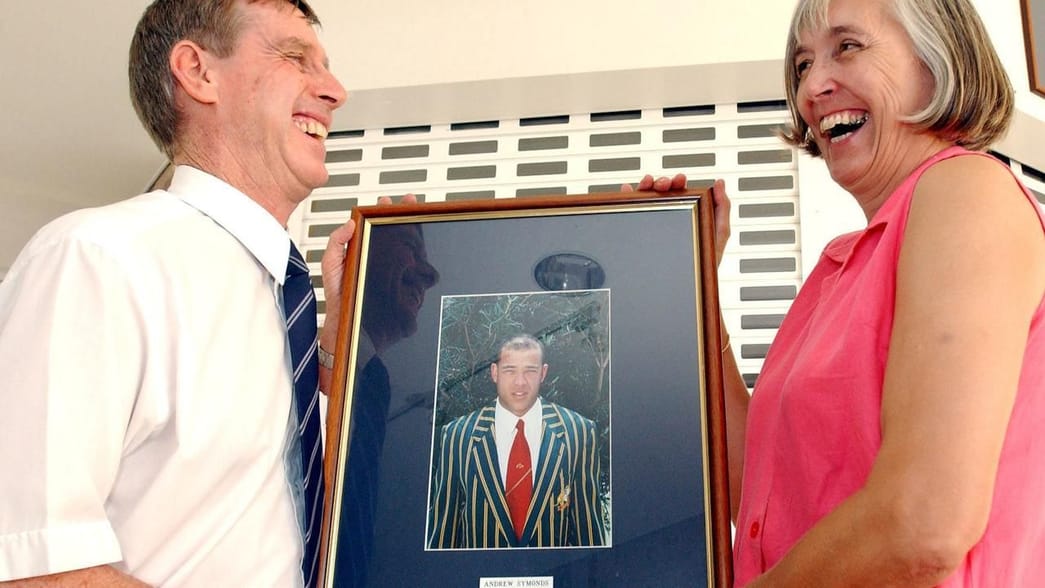 Who is Andrew Symonds Father