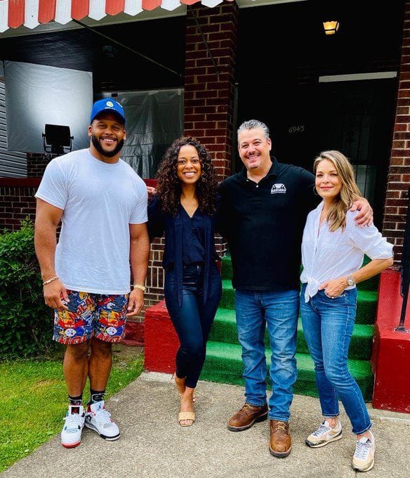 Who is Aaron Donald’s father? Football player to surprise his dad with ...
