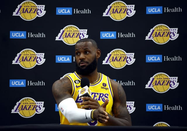 "Probably one of the best to ever do it... From his height and size" - 3x All-Defensive ...