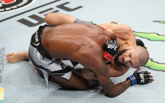 5 UFC fighters who scored flawless victories in the octagon