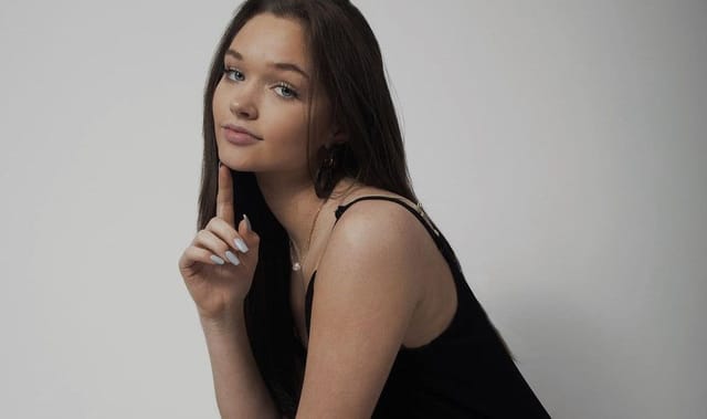 How much is Signa Mae’s net worth as of 2022?