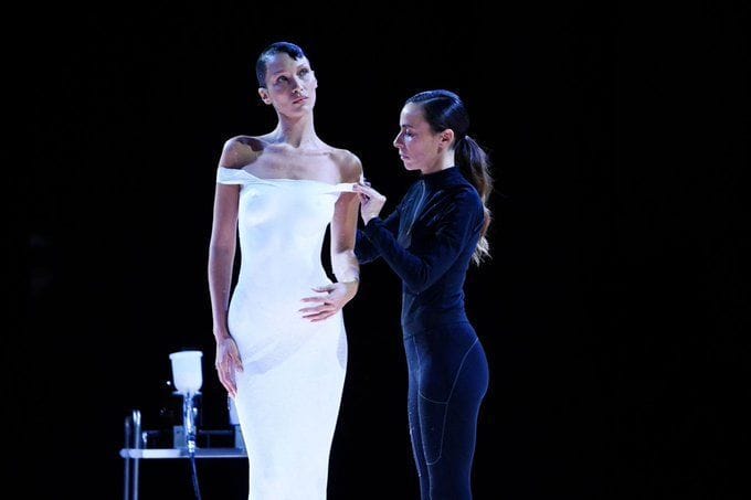 “Iconic. Pure art”: Bella Hadid’s live spray-painted Coperni dress at ...