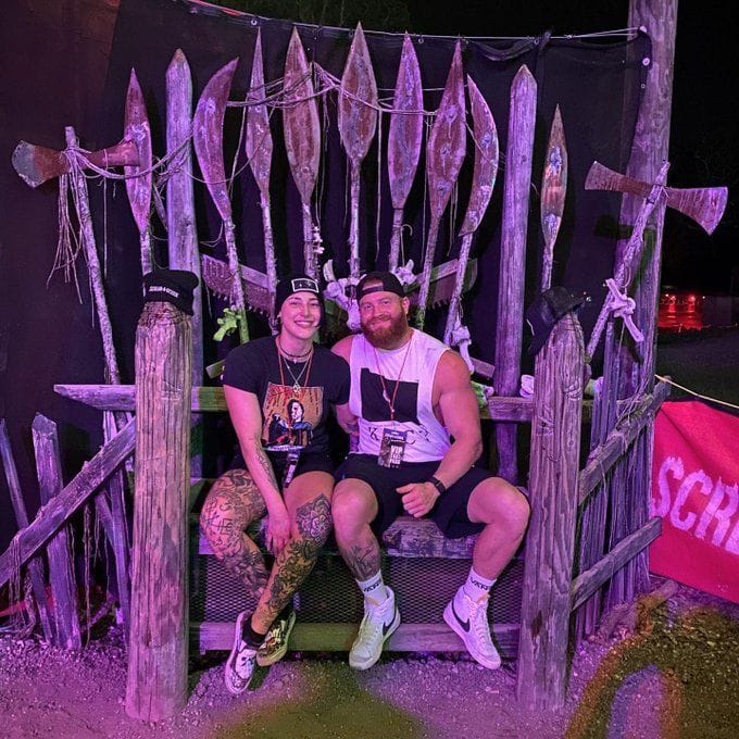 Rhea Ripley shares photos with former WWE star