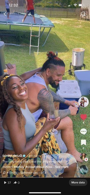 Naomi sends tongue-in-cheek message to current WWE Superstar Bayley