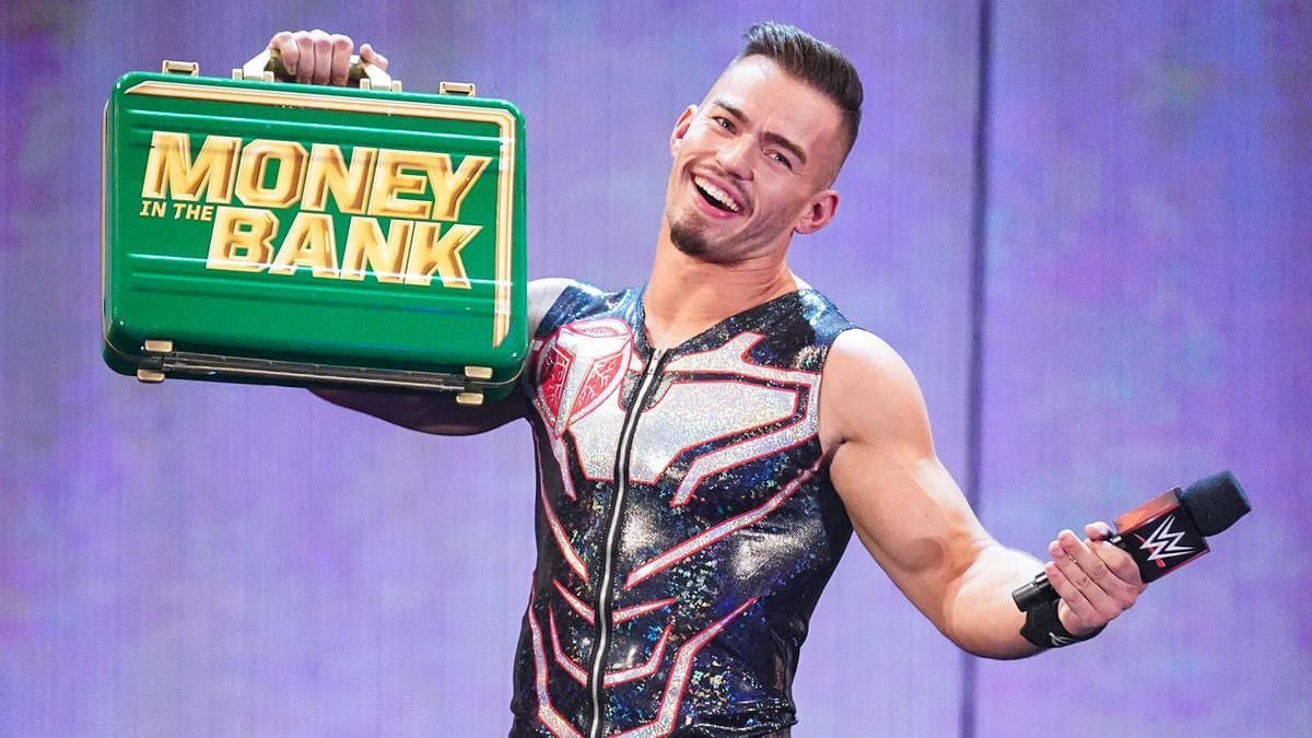 Austin Theory teases cashing in Money in the Bank contract at NXT ...
