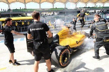 5 times F1 cars caught fire in the pit lane