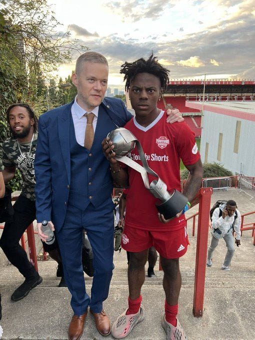 “You told me you’re the manager of Man United” - IShowSpeed confronts ...