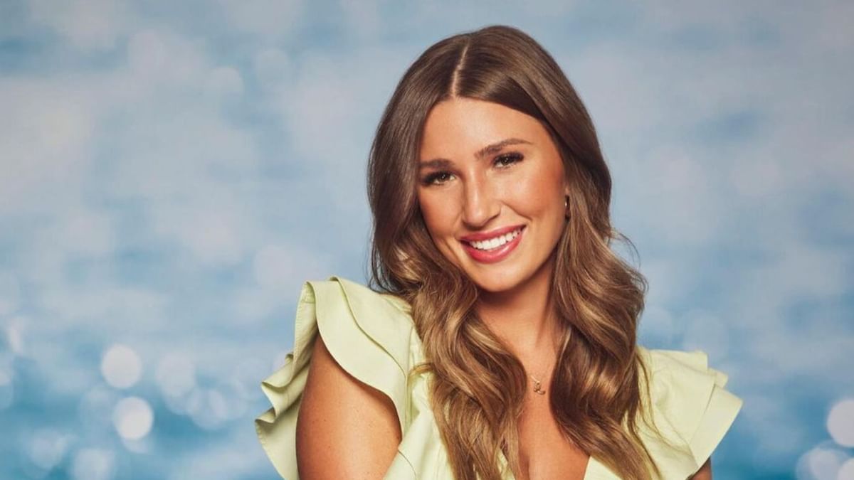 What is Emily Stone’s job? The Real Love Boat star holds degree of ...