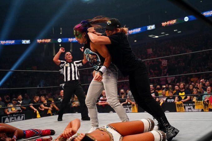 Red Velvet credits current star and her 'wrestling guy' for signing ...