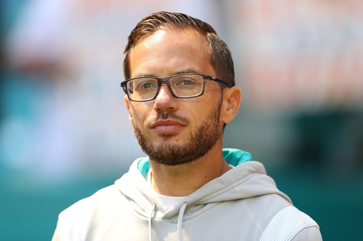 Who is Mike McDaniel's wife, Katie Hemstalk?