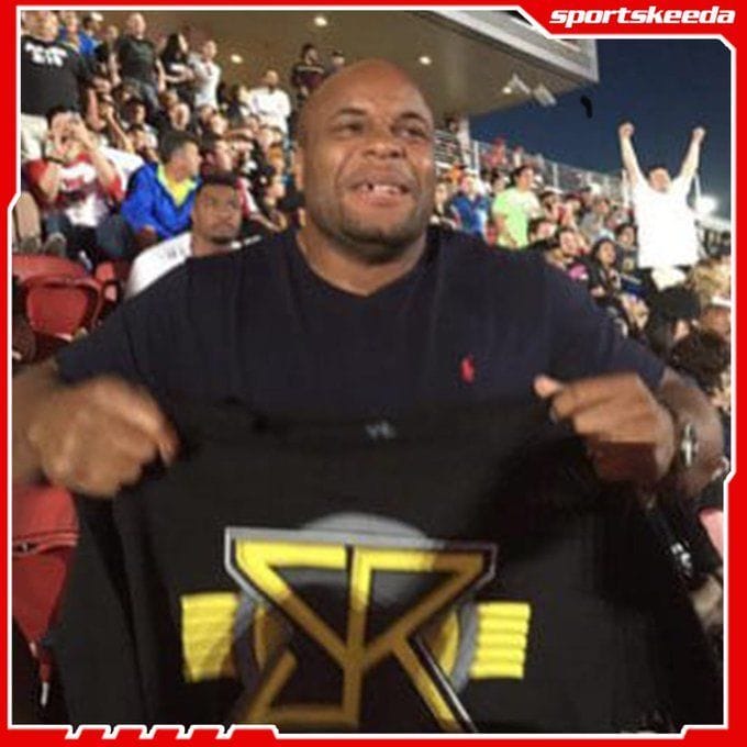 WWE commentator Jimmy Smith points out major issues with Daniel Cormier ...