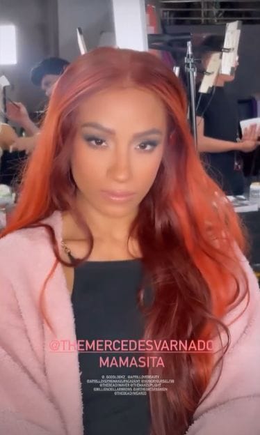 Sasha Banks makes incredible appearance change resembling Becky Lynch ...
