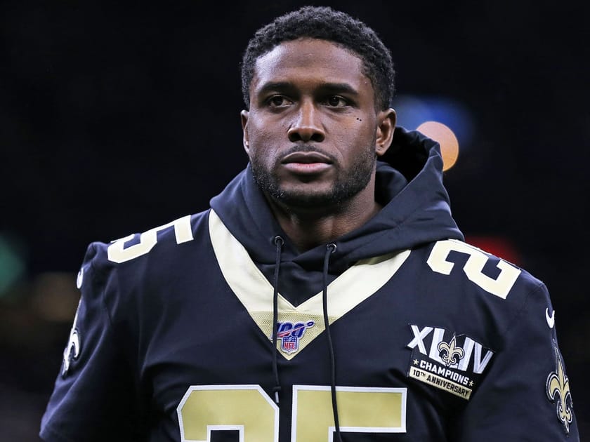 Is Reggie Bush still playing football?