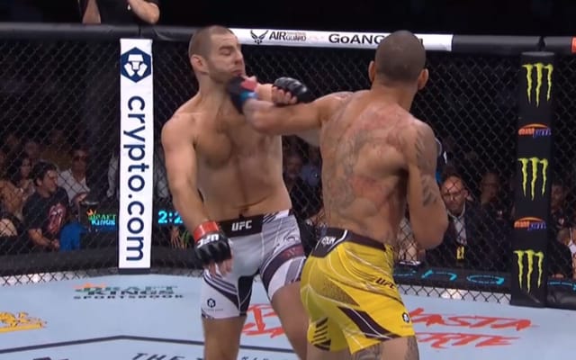 Sean Strickland vs. Alex Pereira: How many punches did the American ...