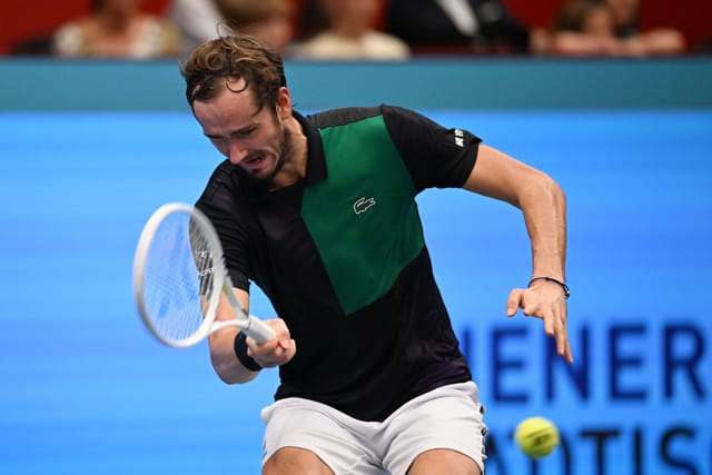 Daniil Medvedev reaches final in first tournament as father at Erste Bank Open