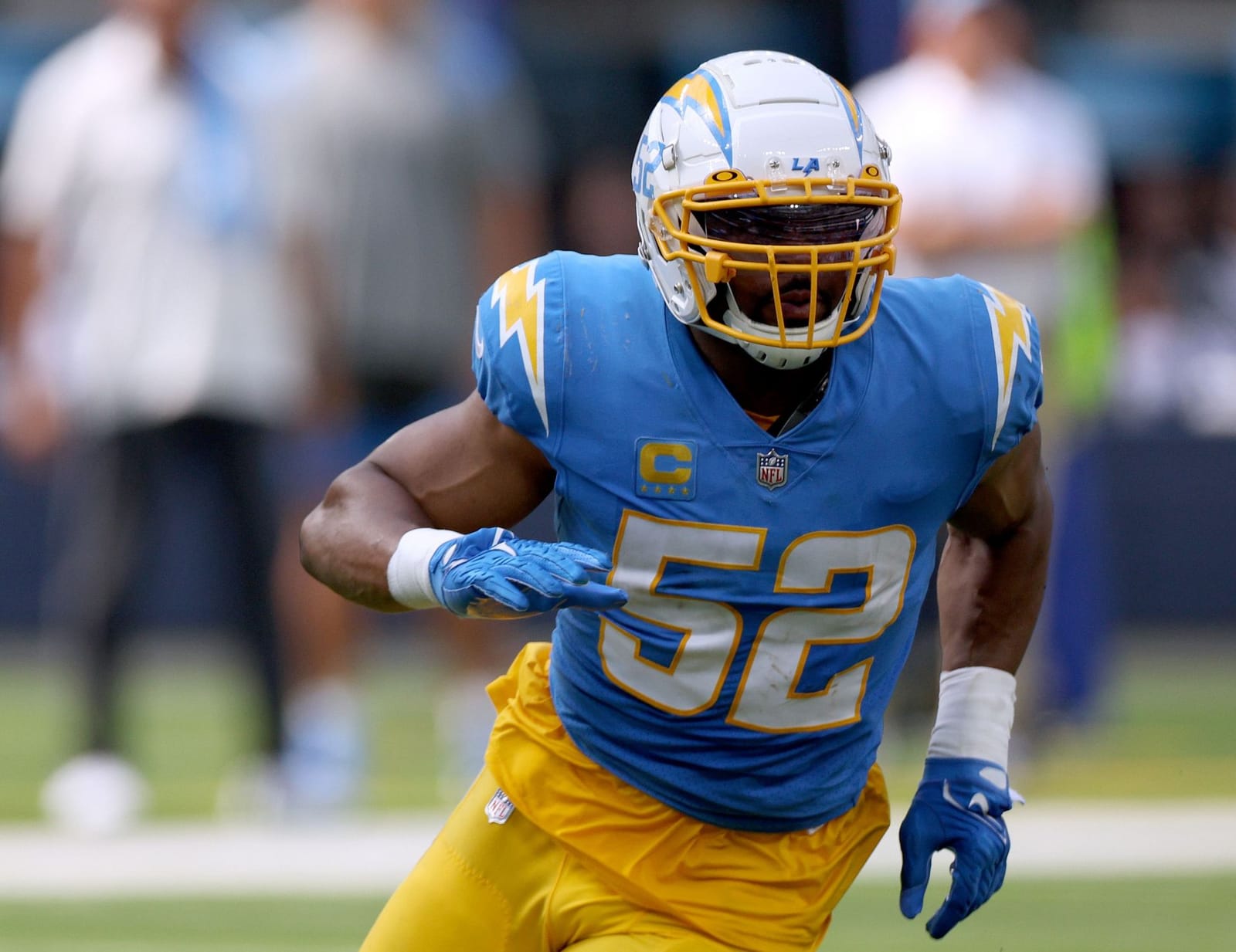 NFL's top 10 edge defenders in 2022