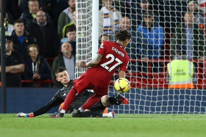 "Really stand out" - Liverpool legend Jamie Carragher heaps praise on ...