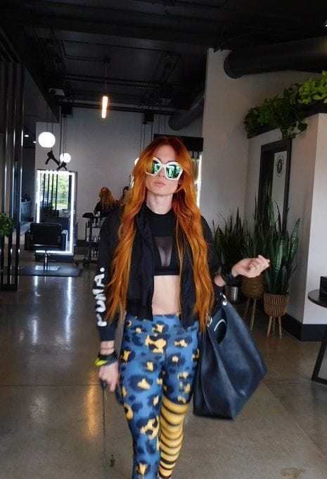 [PHOTO] Becky Lynch spotted with long hair during WWE hiatus