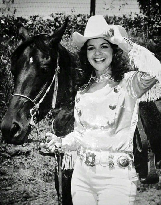 Who was Jody Miller? Tributes pour in as 'Queen of the House' country ...