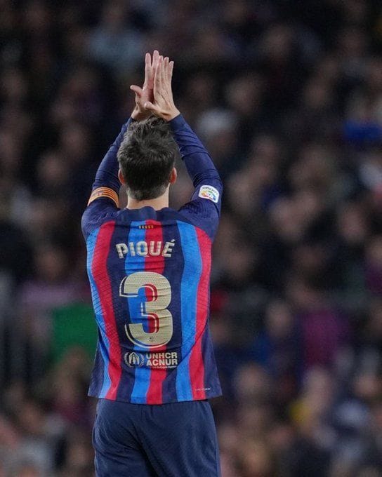 Manchester United pay tribute to retiring Barcelona legend Gerard Pique