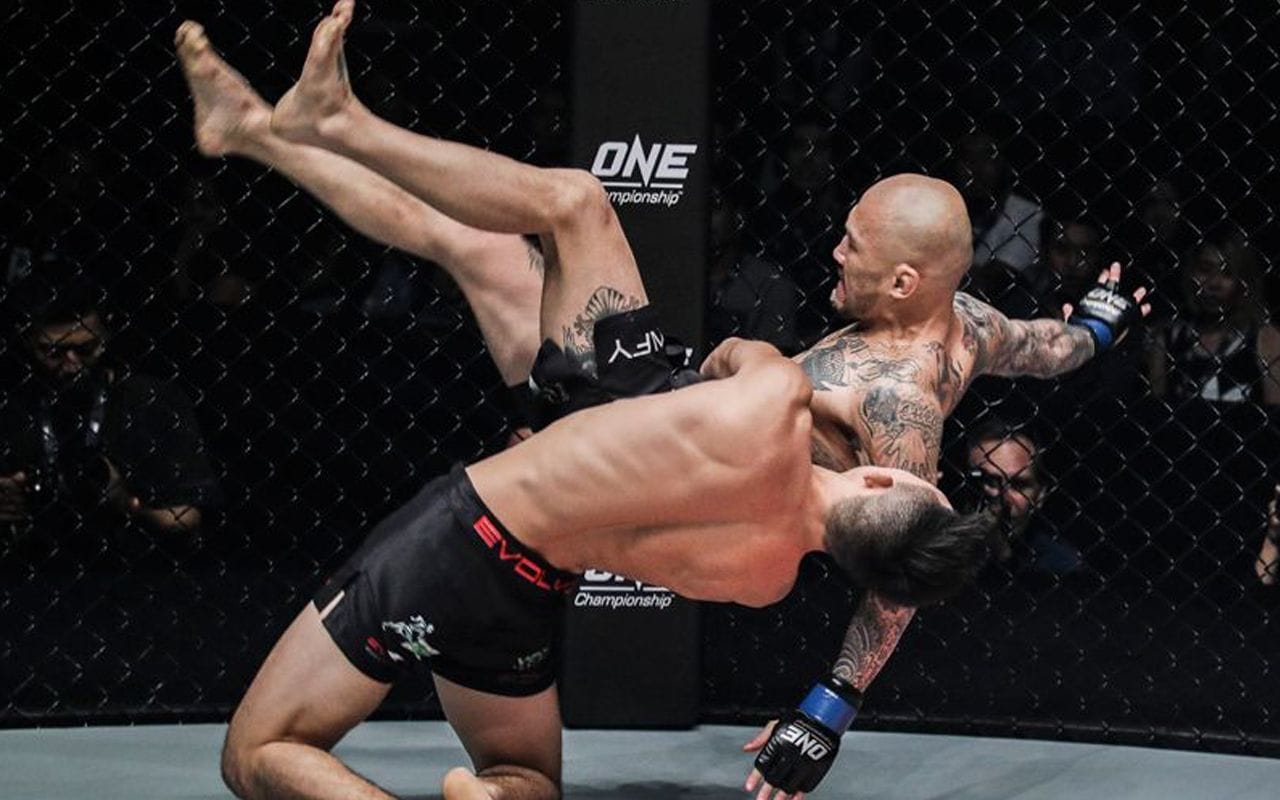 “Early stoppage” - Fans react to Christian Lee’s thunderous body slam KO of Kotetsu Boku