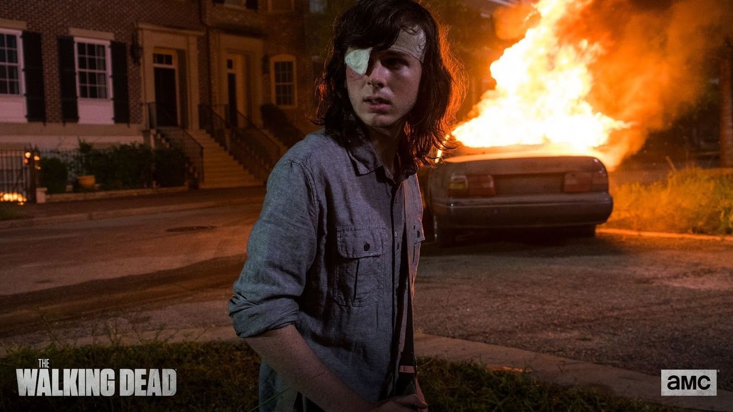 Does Carl die in The Walking Dead?