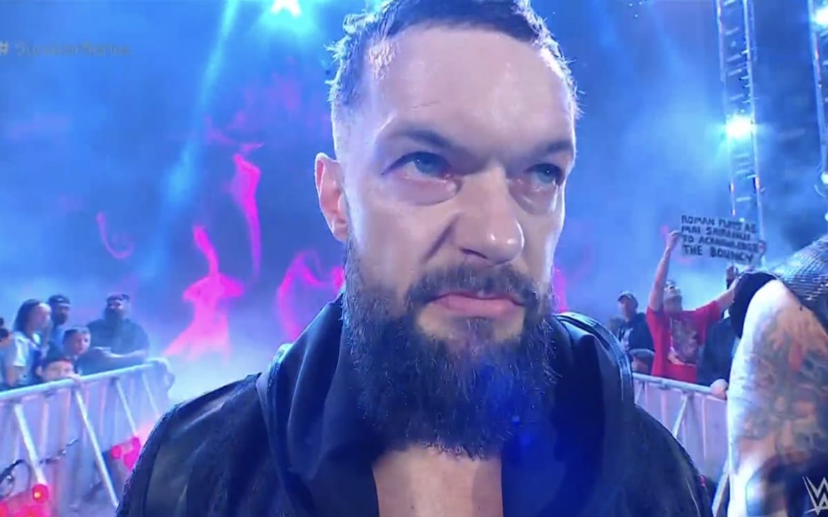 [PHOTO] Finn Balor enters wearing a unique mask at Survivor Series ...